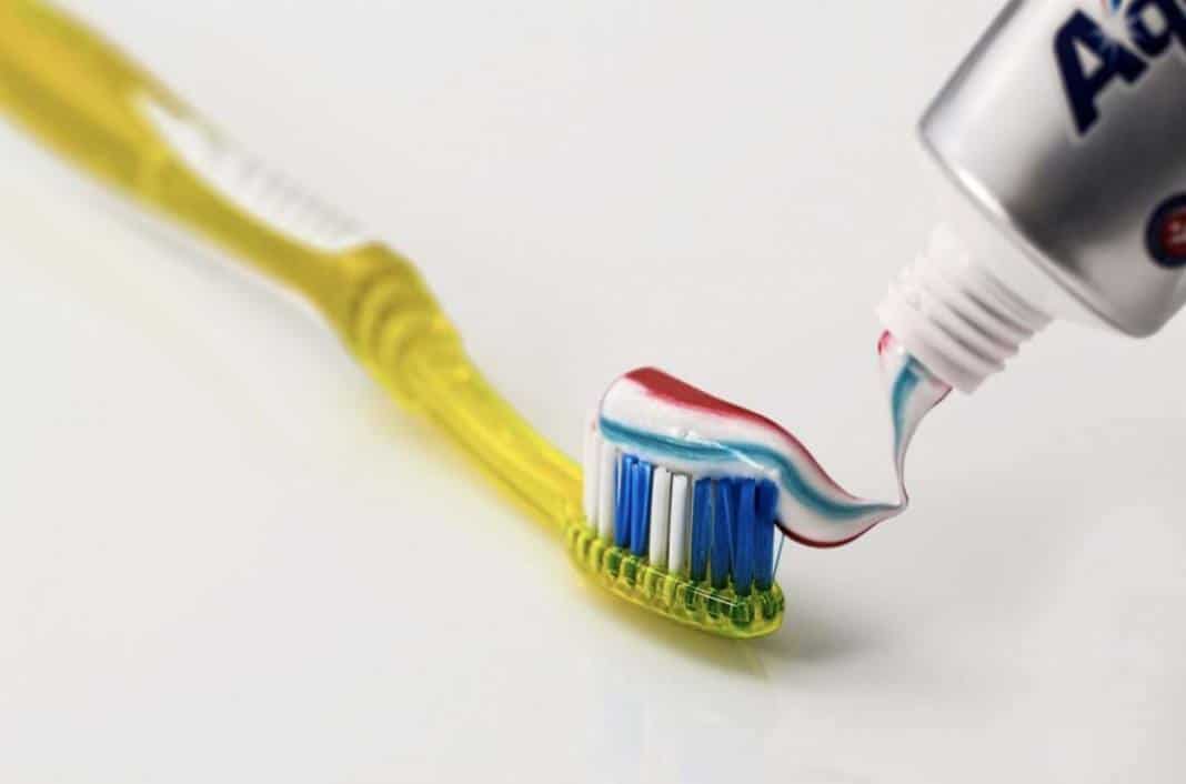 16 surprising ways to use toothpaste - RV Travel
