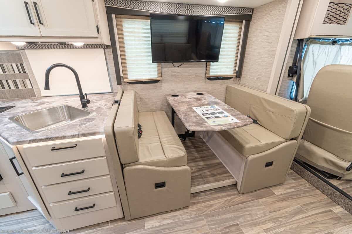 RV Review: 2022 Thor A.C.E. 27.2 – America's favorite motorhome? - RV ...