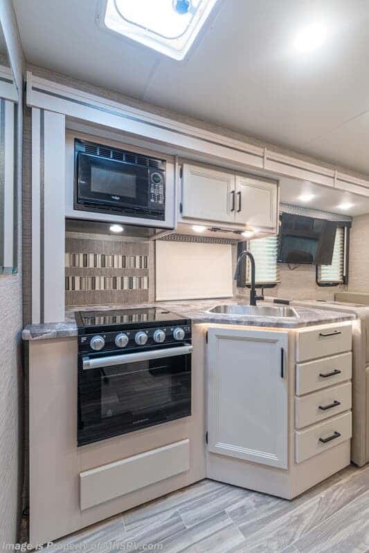 RV Review: 2022 Thor A.C.E. 27.2 – America's favorite motorhome? - RV ...