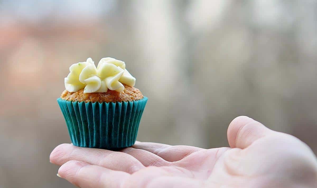 6 unusual ways to use cupcake liners (no baking required) in and around ...