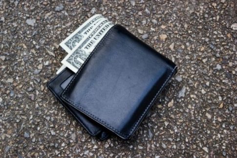 How to deal with losing your wallet while on the road