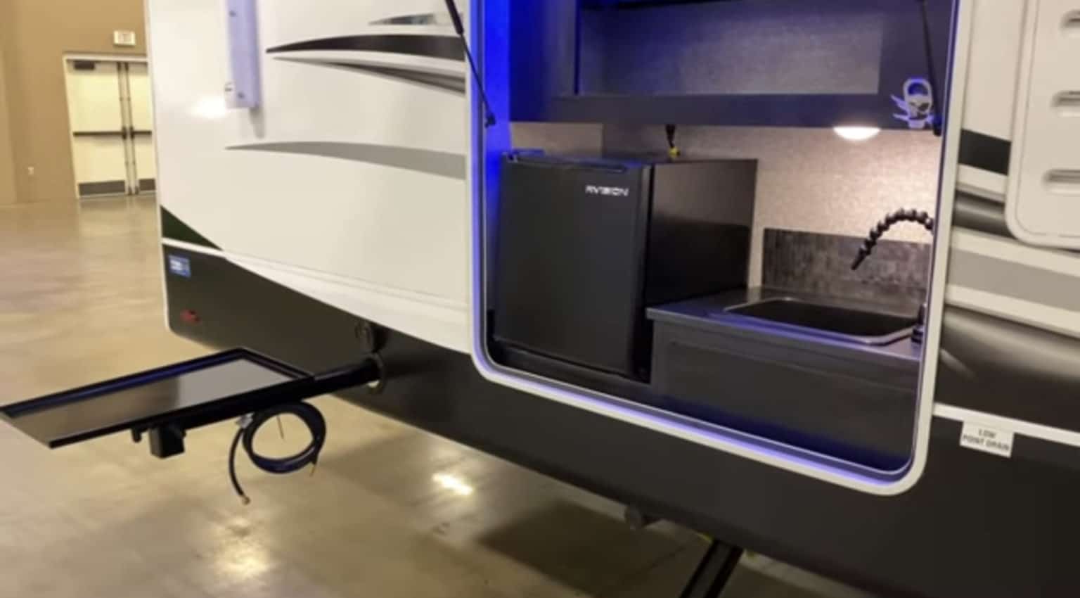RV Review: 2023 Jayco Eagle HT 320FBOK—spaaaacious - RV Travel