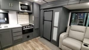 RV Review: Keystone Bullet Premier 25RKPR—new open space couple's ...