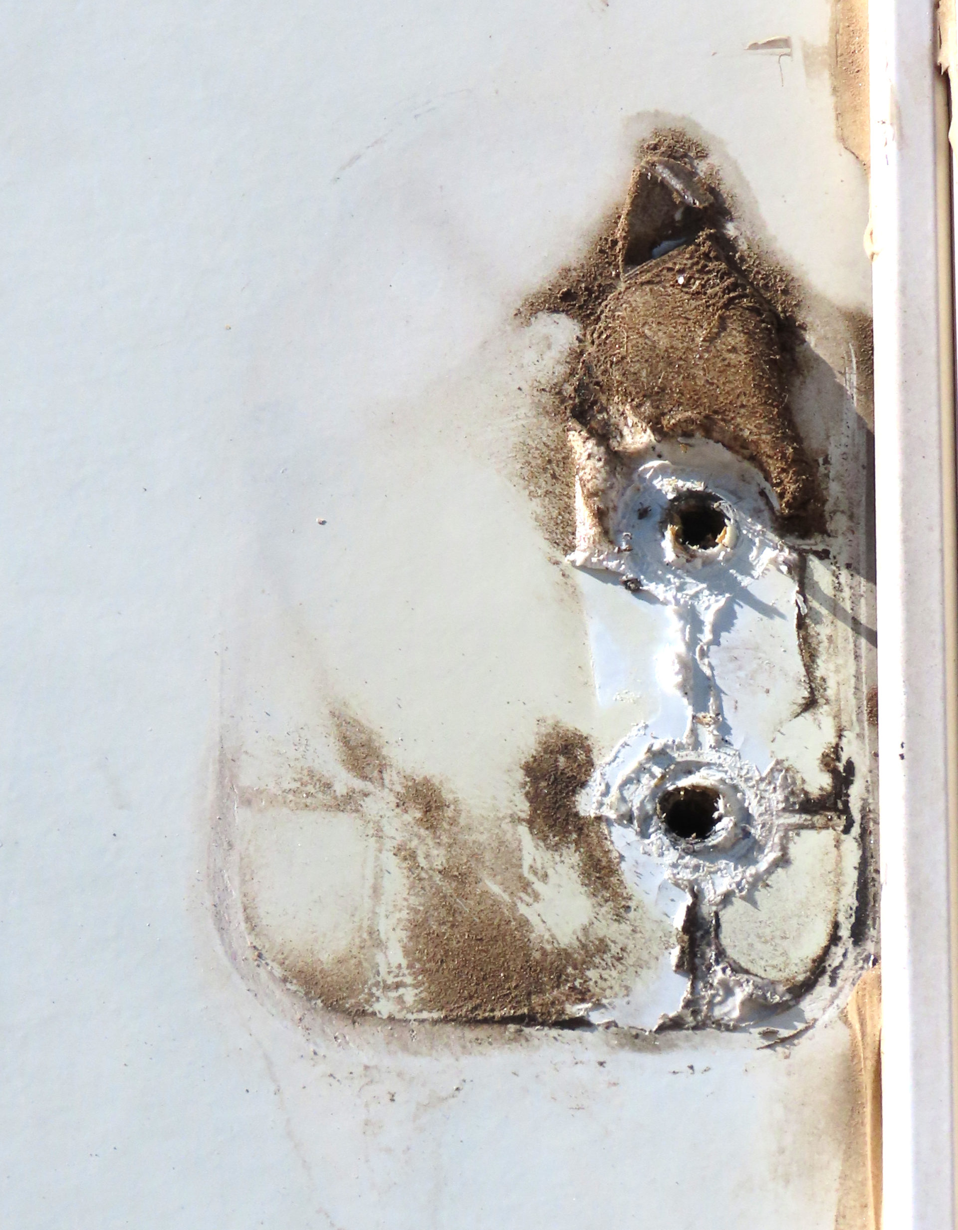 New RV entry handle works out the "bugs" of older-styled ones - RV Travel