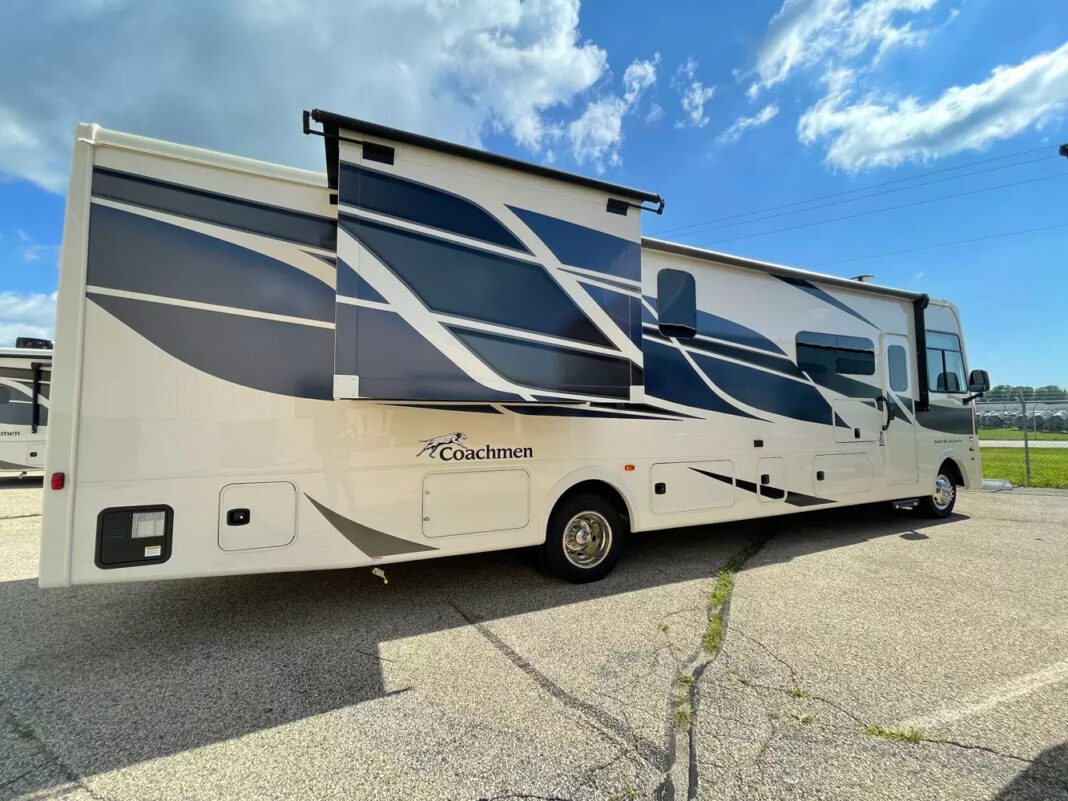 Coachmen Mirada 35ES—A brilliant solution to the bunkhouse dilemma - RV ...