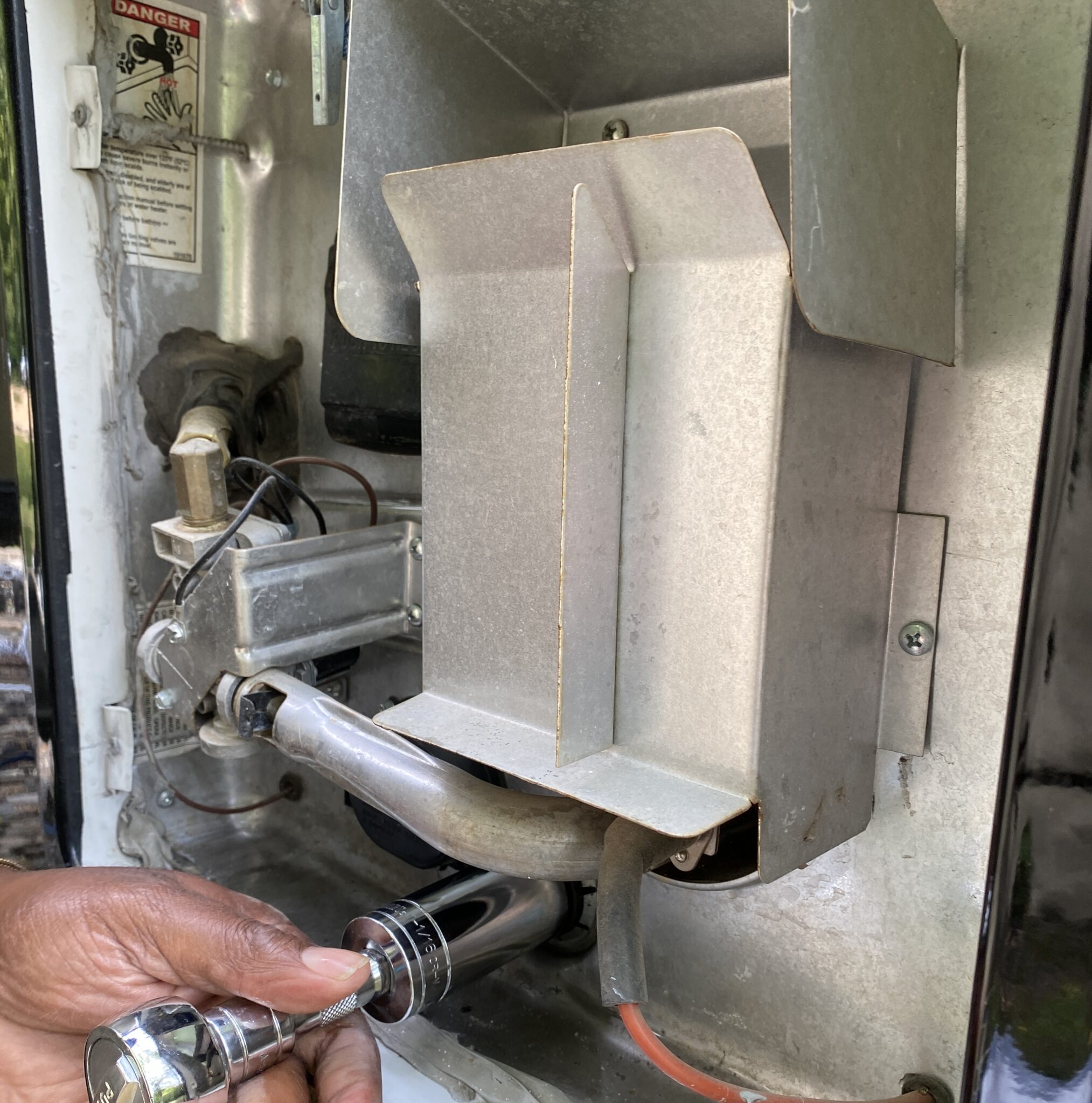 Finally! An RV water heater tank rinser wand that works and doesn't fly ...