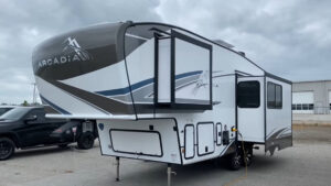 Wow windows—Keystone Arcadia 246SLRK fifth wheel - RV Travel