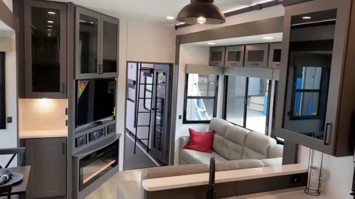 2024 Alliance Valor 44V14 fifth wheel—Bigger is really big! - RV Travel