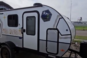 Tour the 2024 r-pod RP-107C travel trailer – basic and compact