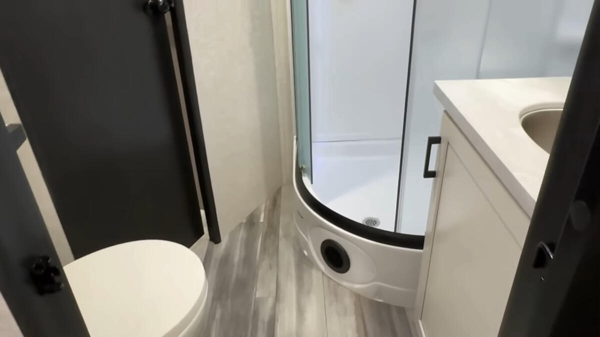 RV review: 2025 Jayco Jay Feather 26FK—details make the difference - RV ...