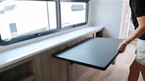 A no-slide, premium travel trailer: Flagstaff Super Lite 30FKT