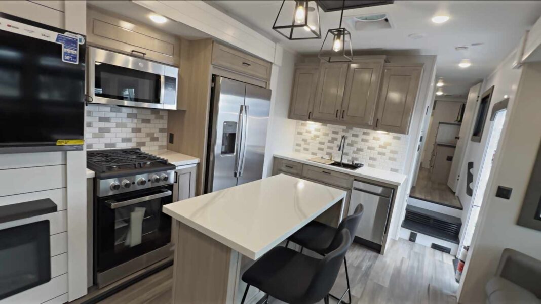 RV review: Highland Ridge Open Range 3X 393TBR – three bedrooms!
