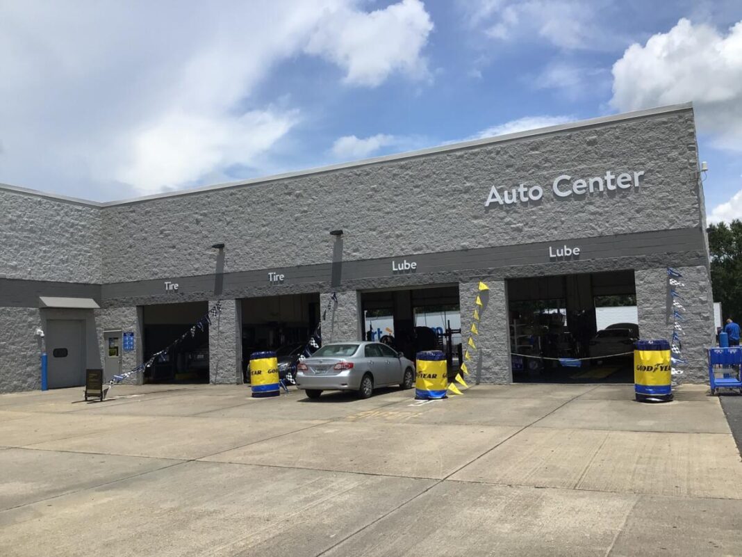 Walmart launches high-tech auto centers with contactless service
