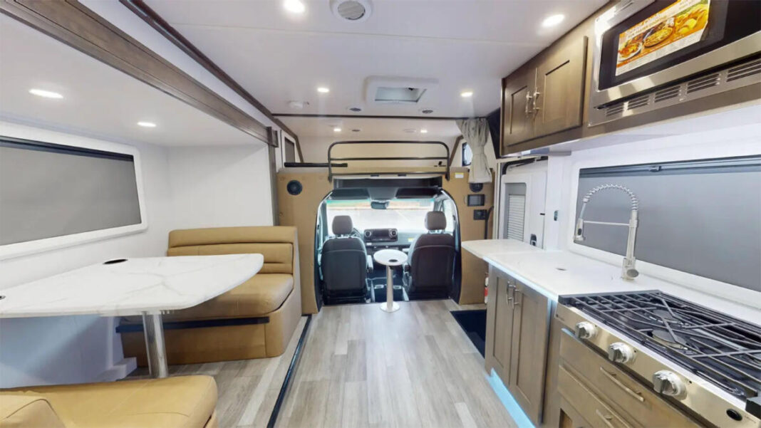 2026 Dynamax Isata 3 24FW— A compact Class C that doesn't skimp on ...